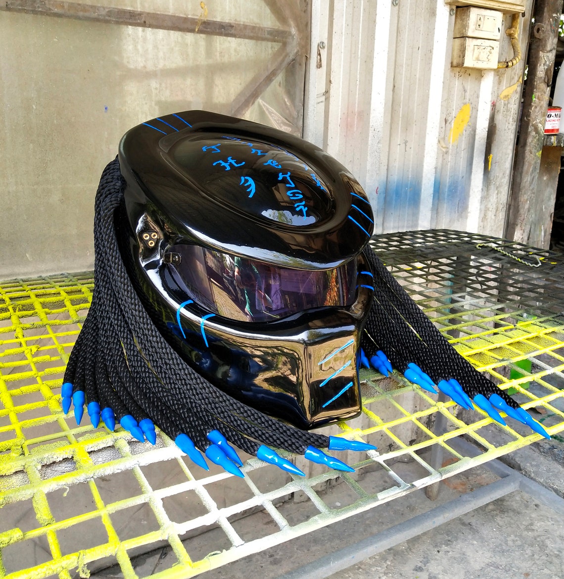 PREDATOR HELMET - Etsy