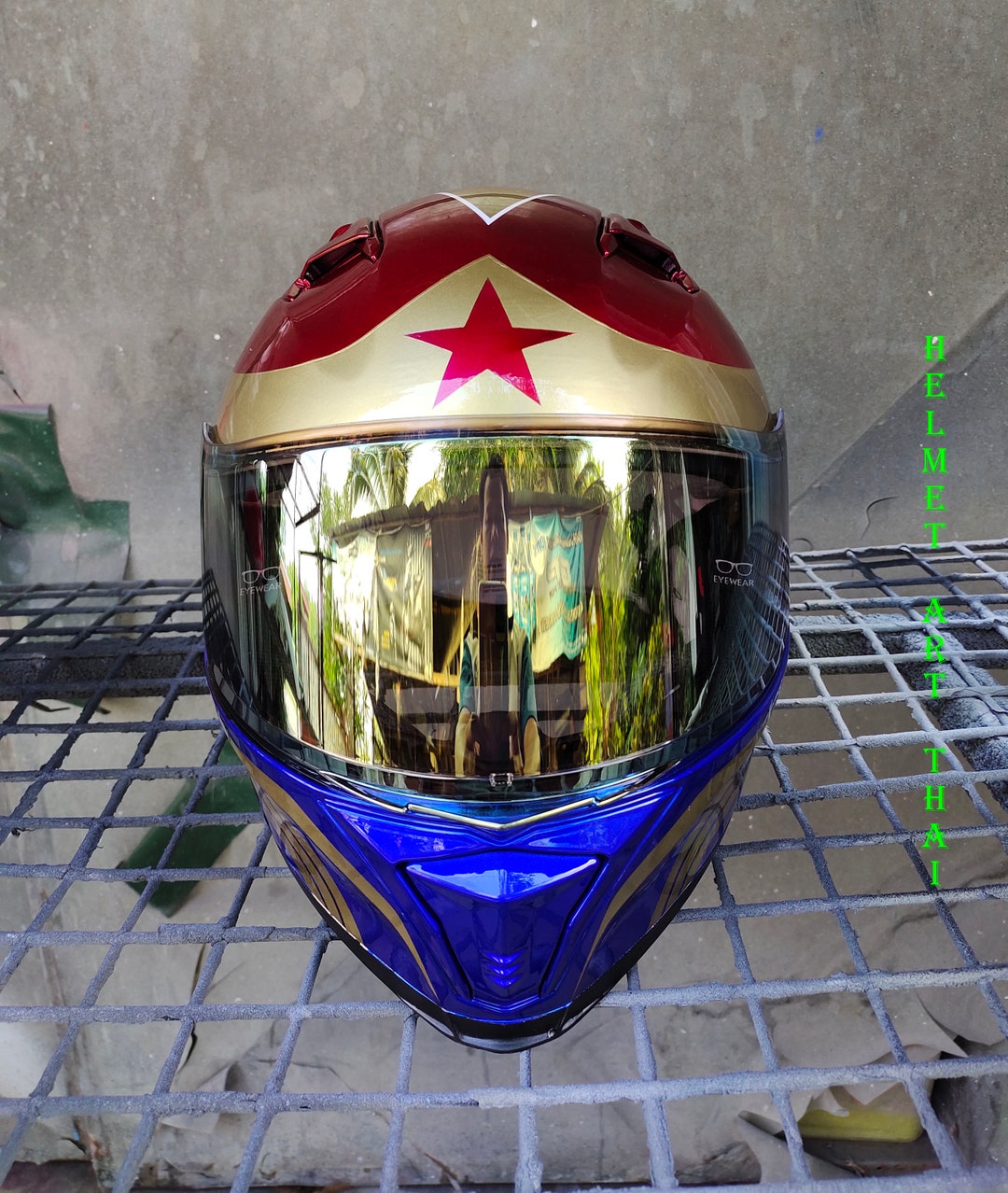 WONDER WOMAN Custom Motorcycle Helmet - Etsy