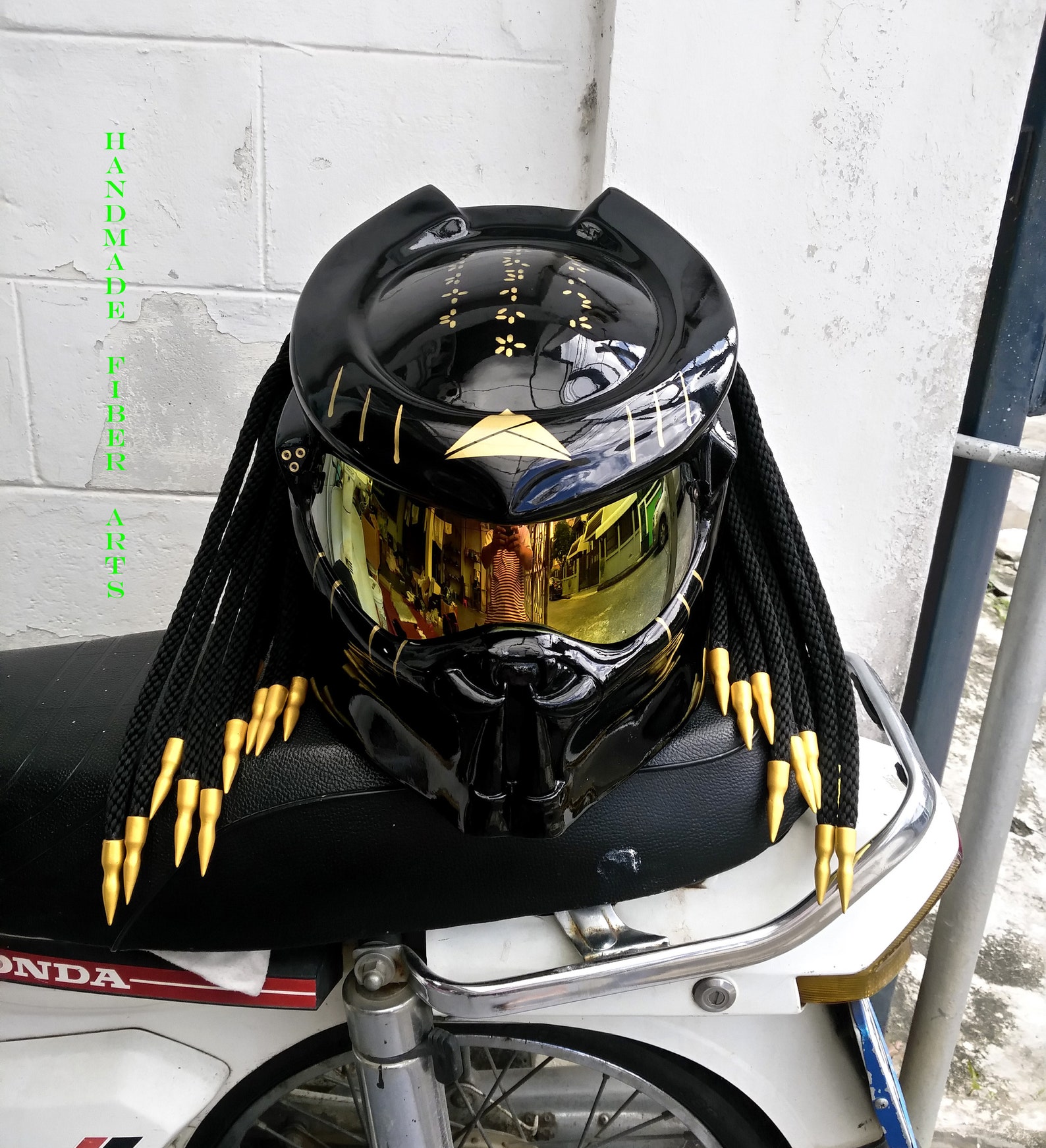Schwarzer Custom Predator Motorradhelm | Etsy