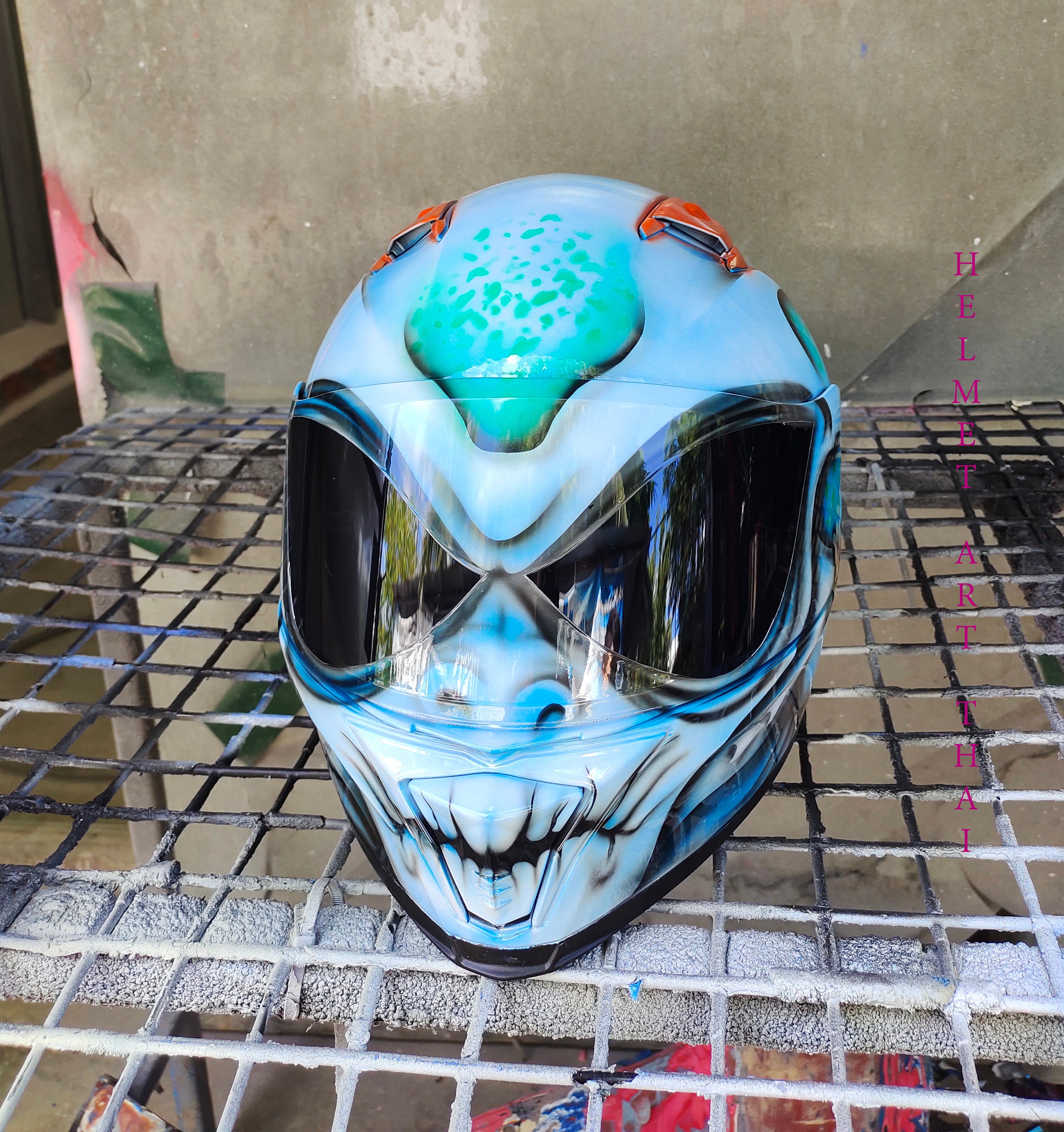 Alien Motorcycle Helmets