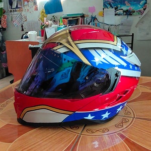 WONDER WOMAN Custom Motorcycle Helmet - Etsy