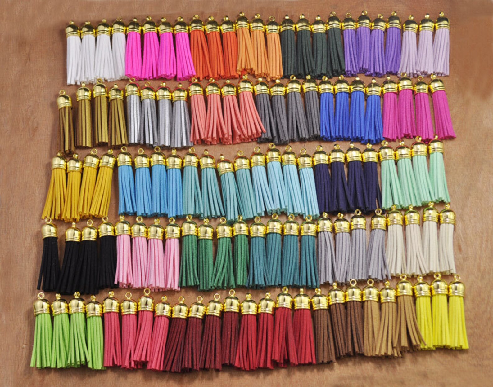 100pcs 2.2" Mini Tassels Craft,mixed Color,suede Tassel Accessories ...