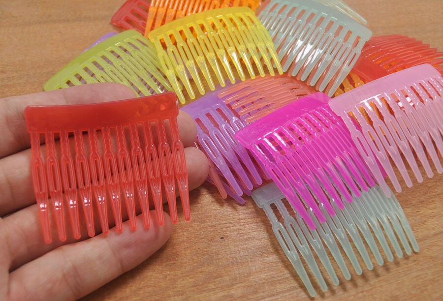 Hair Combs,20 Pcs Mixed Color Plastic Hair Combs 11 Teeth (46mmx52mm ...