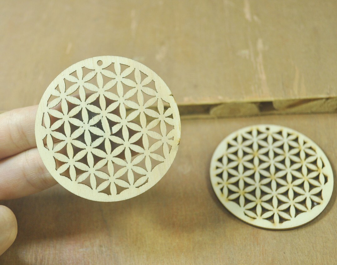10pcs Wood Pendants,unfinished Natural Wooden Round Filigree Flower ...