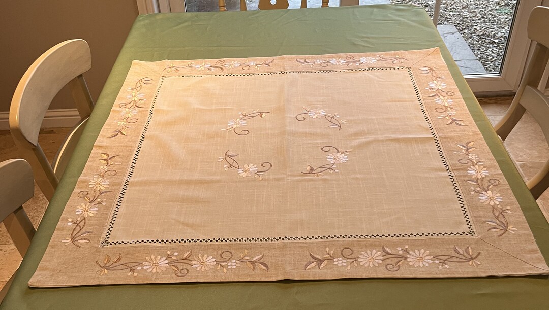 White Beige Gold Embroidery Square Tablecloth Double Thickness Border ...