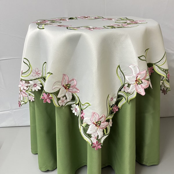 Green and Cream Tablecloth - Etsy