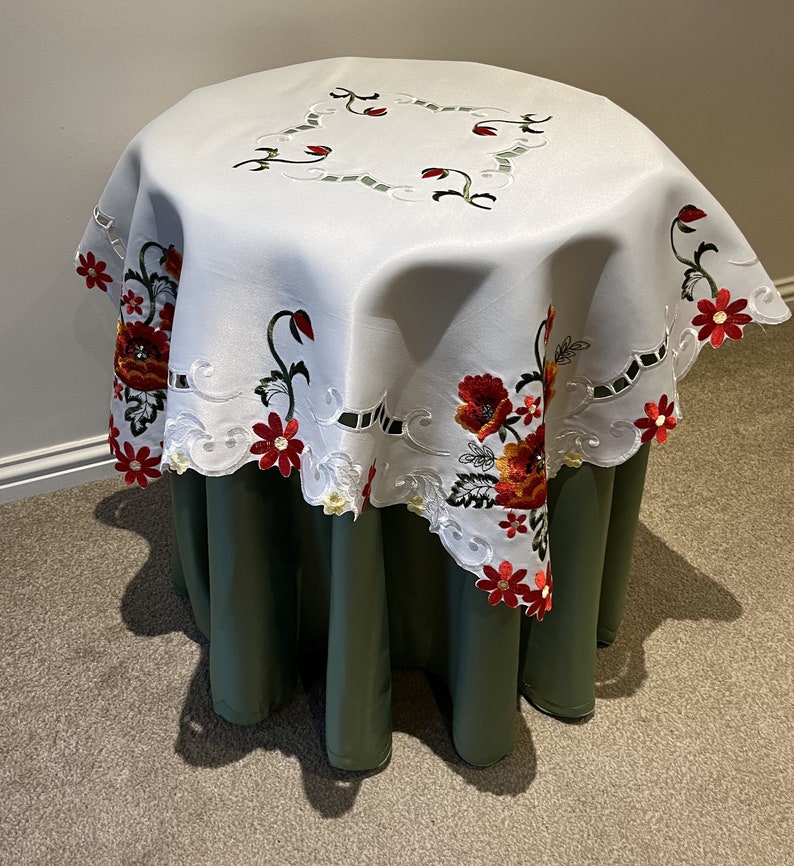 Red Green White Gold Red Poppy Embroidery Square Tablecloth Scalloped ...
