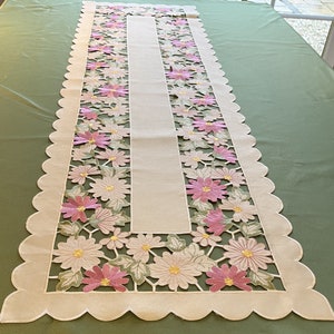 Pink Green Gold Daisy Floral Embroidery Oblong Table Runner Cutwork ...