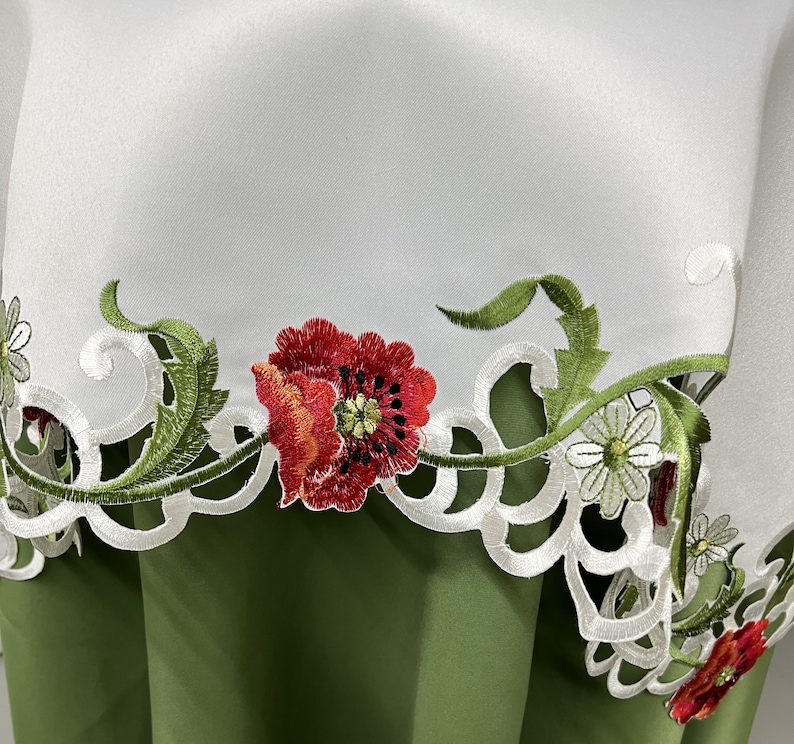 Red Poppy Embroidery Square Tablecloth Green Lilac Floral Scalloped ...