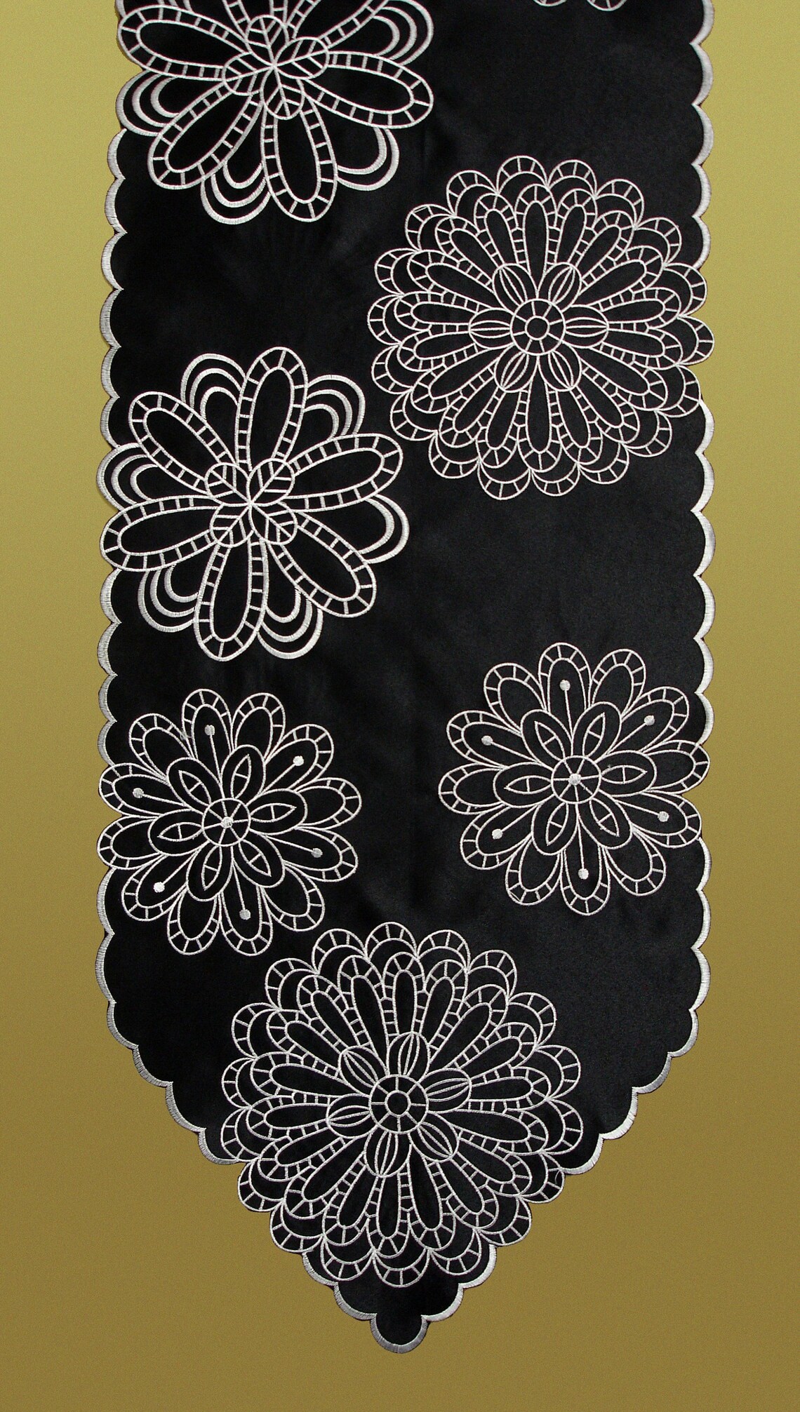 Black Silver Floral Embroidered Table Runner Kitchen Dining Scalloped ...