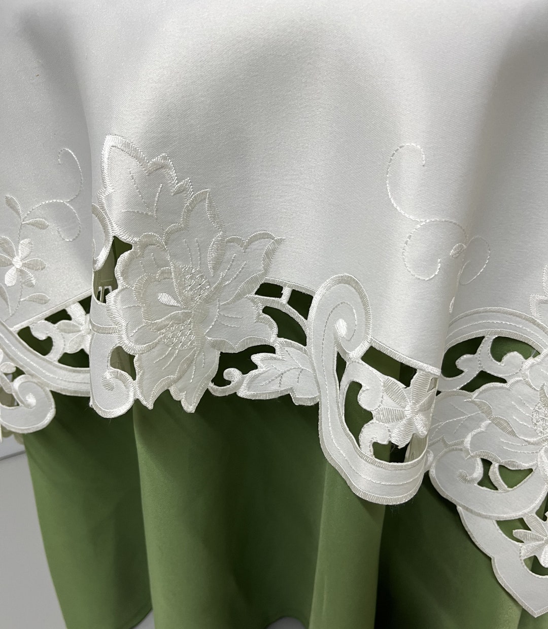 White or Ivory Embroidered Tablecloth Supper Cloth Embroidery Kitchen ...