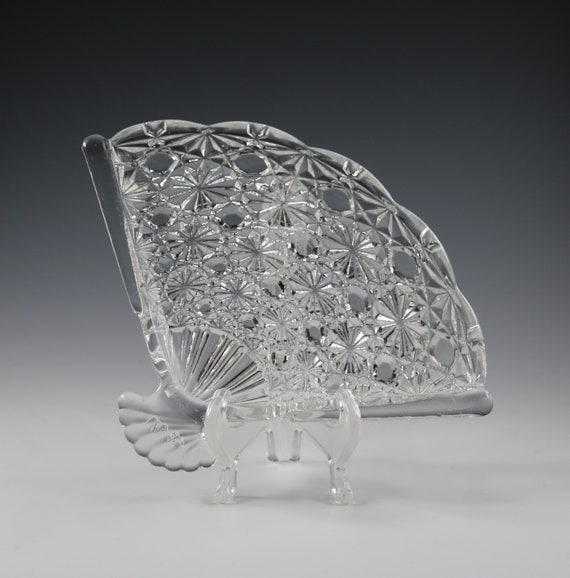 Vintage Avon Handmade Crystal Daisy and Button Pattern Glass - Etsy