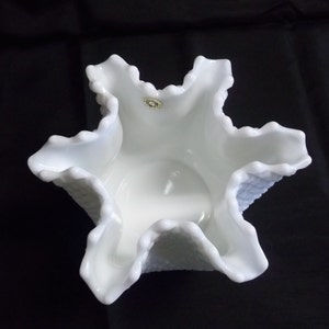 Large Westmoreland Milk Glass Diamond Pattern Ruffled Rose Bowl Vase - Etsy