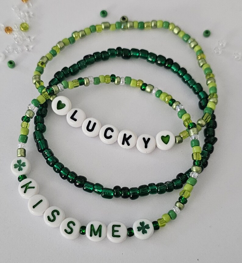 St. Patrick's Day Beaded Bracelet With Green Shamrock Charms and Kiss ...