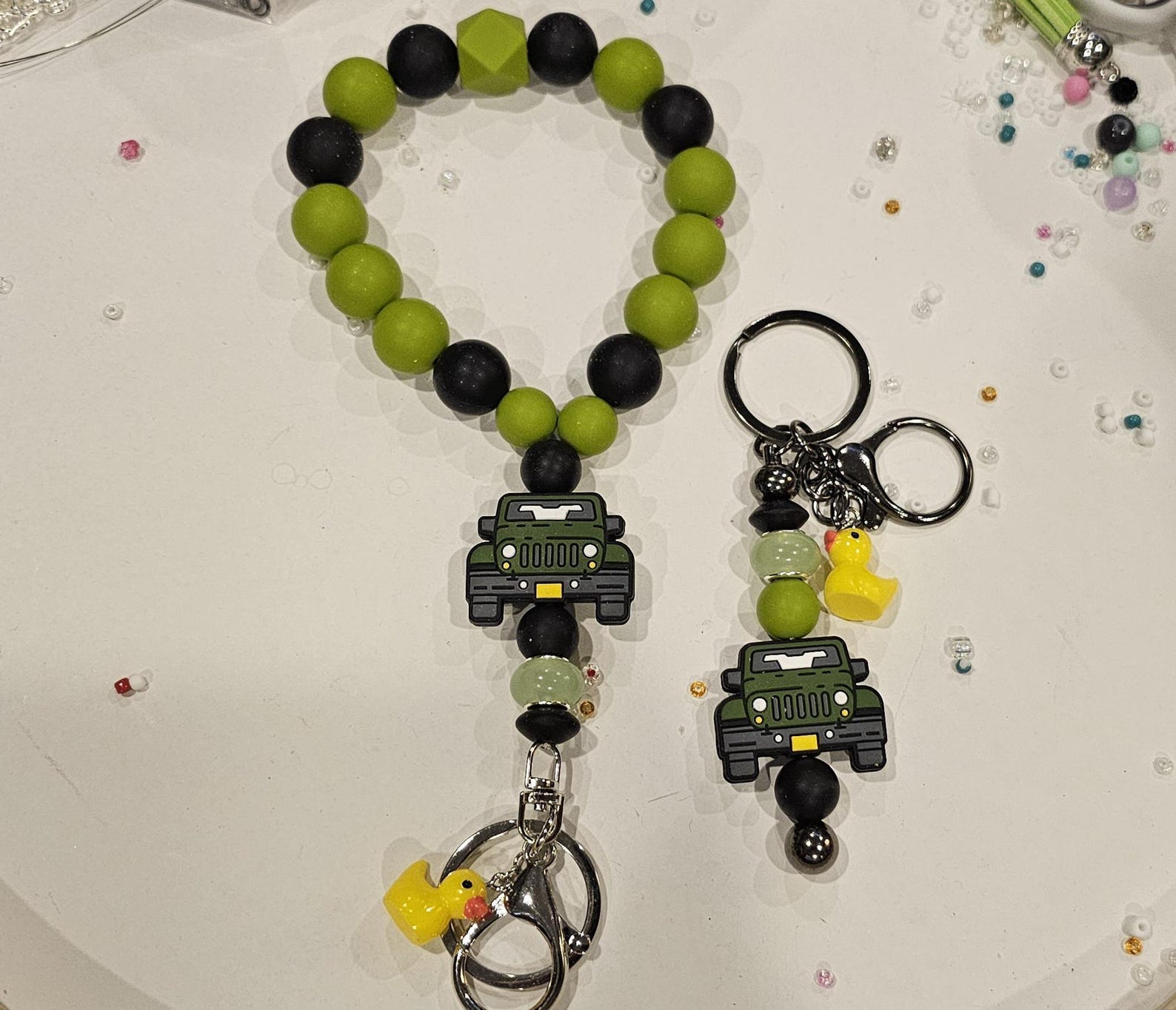 Off-road 4X4 Truck Silicone Beaded Wristlet Keychain With Ducky Charm ...