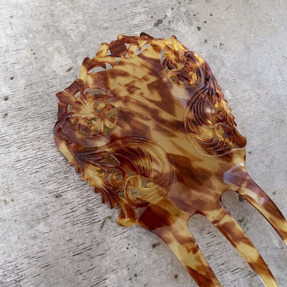 Beautiful vintage faux tortoiseshell hair comb with s… - Gem