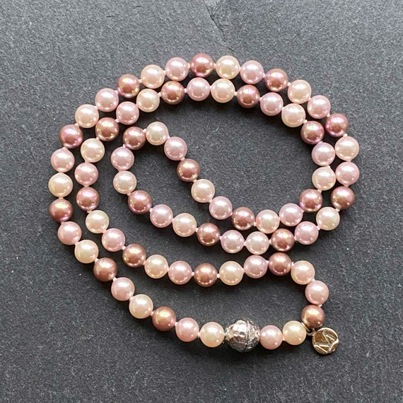 MAJORICA PEARLS single strand of pink shell pearls, S… - Gem
