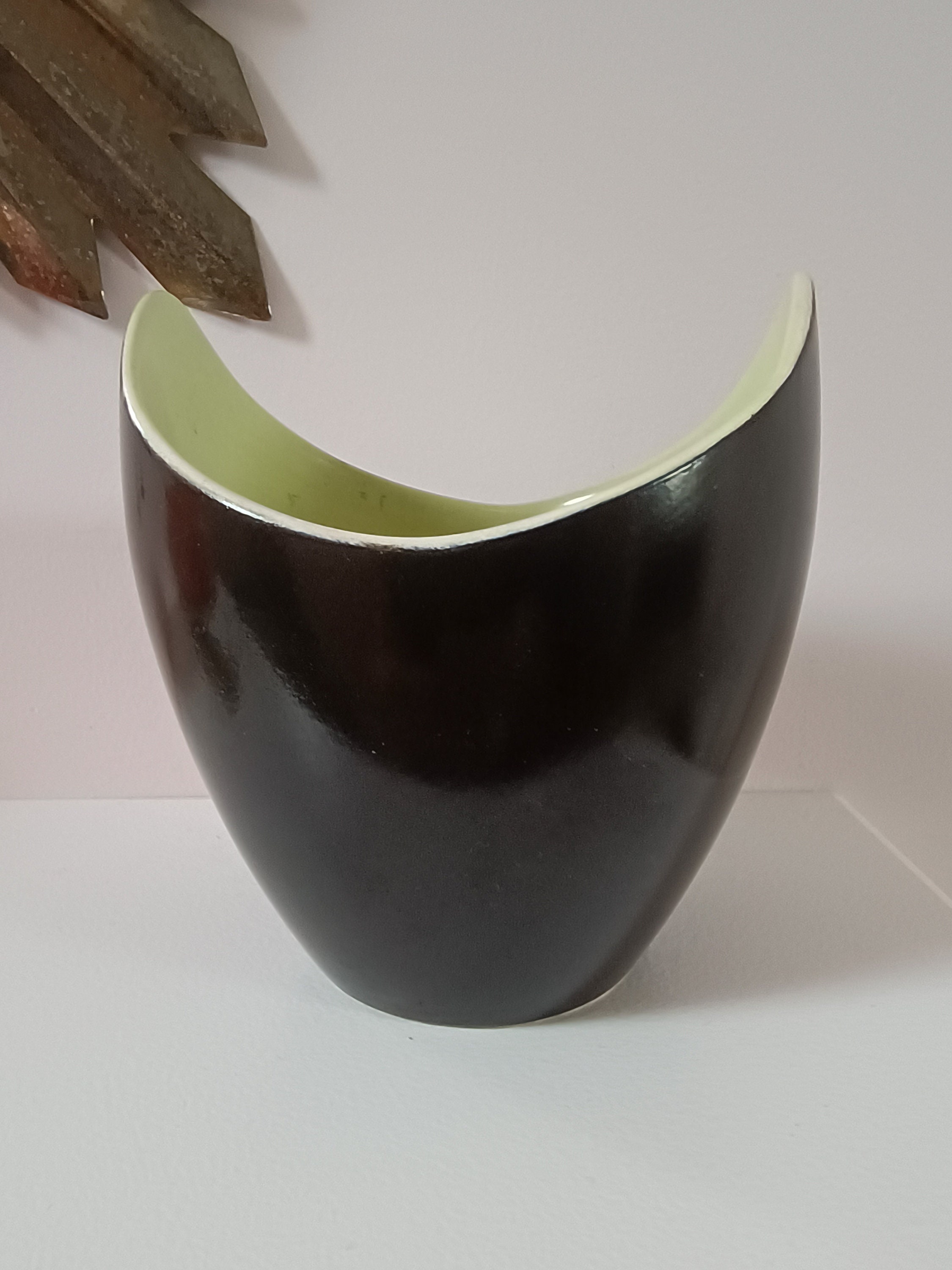 Royal Norfolk Mid Century Modern Vase by Alan Compton Freeform - Etsy