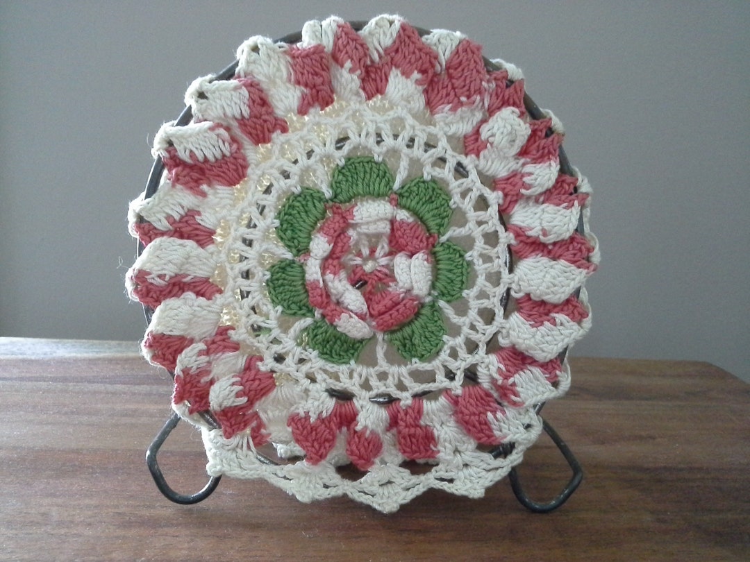 Vintage Crocheted Napkin Holder, Hand Crochet Flower Doily, Metal Frame ...