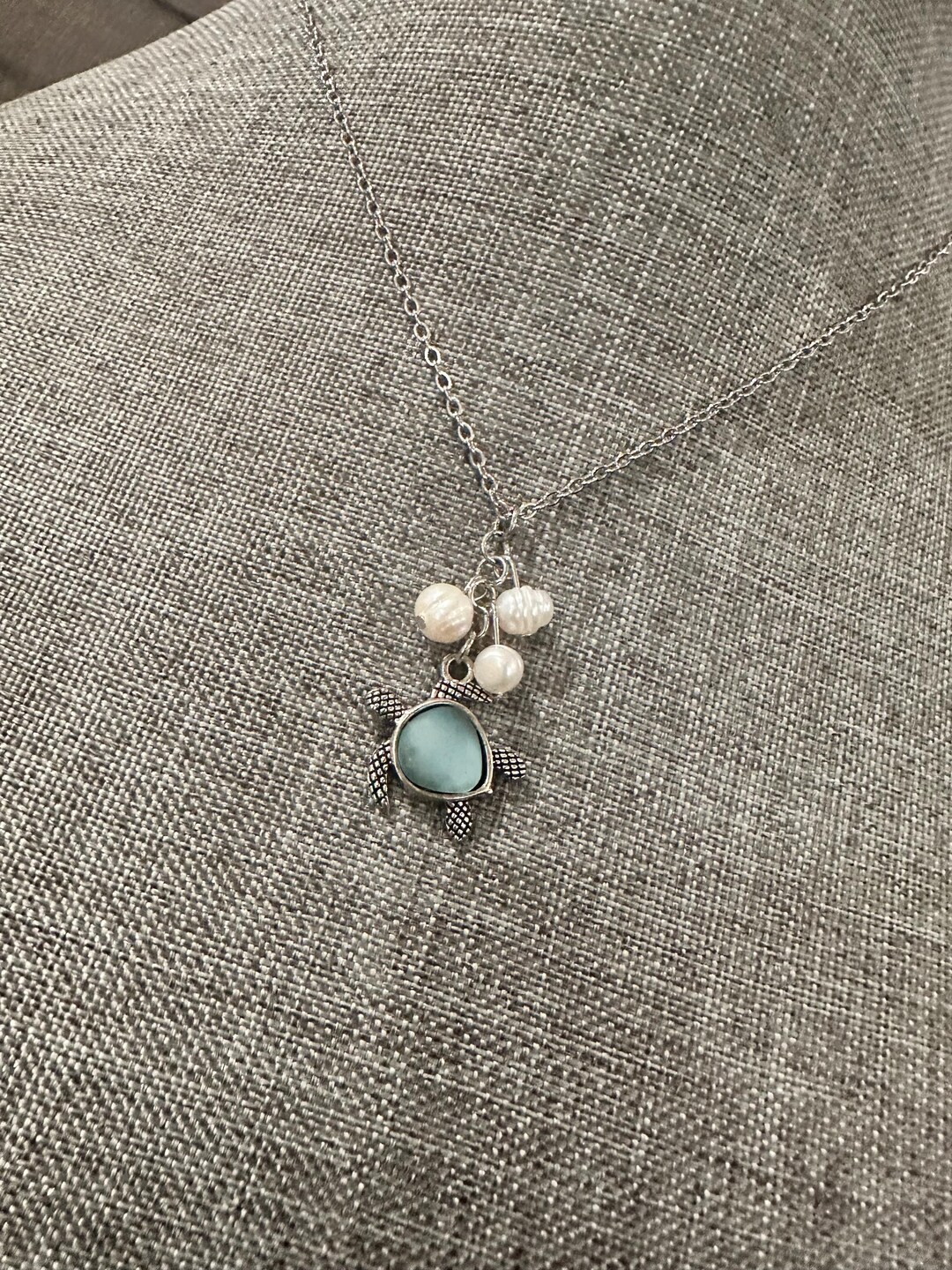 Ocean Mood Activated – Silver Sea Turtle & Pearl Charm Necklace - Etsy