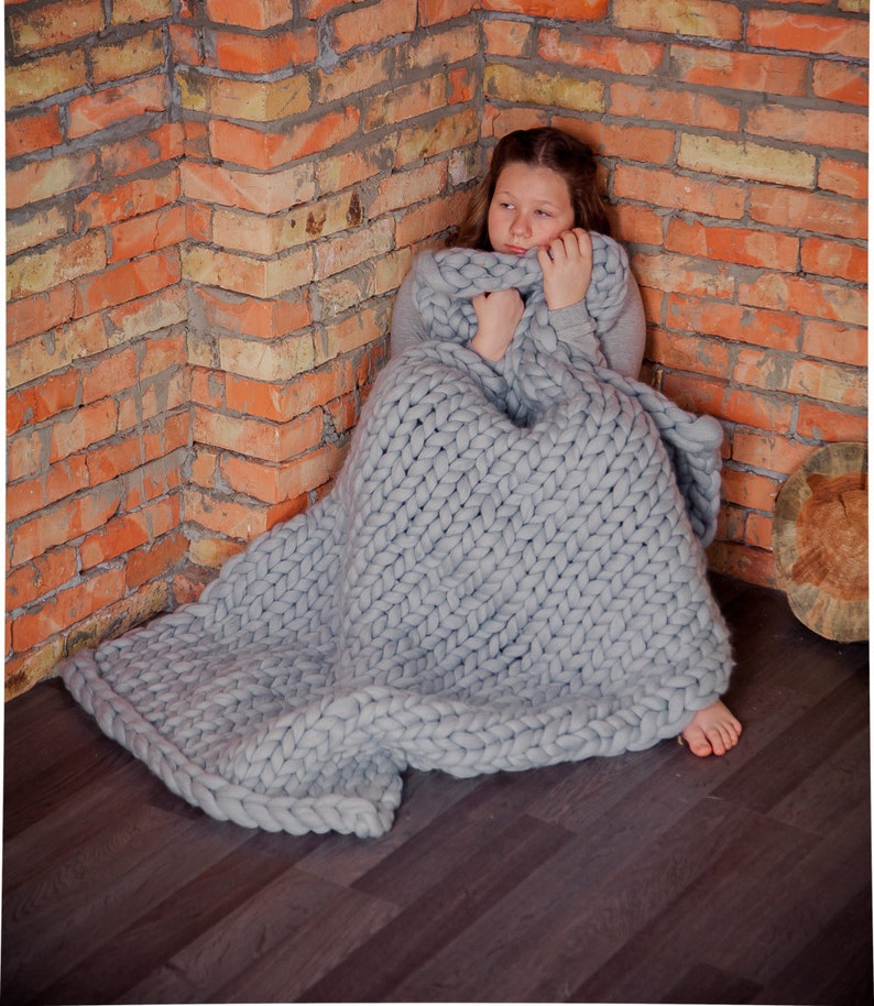 Hand knit Chunky Blanket made with 100% wool. Perfect as | Etsy