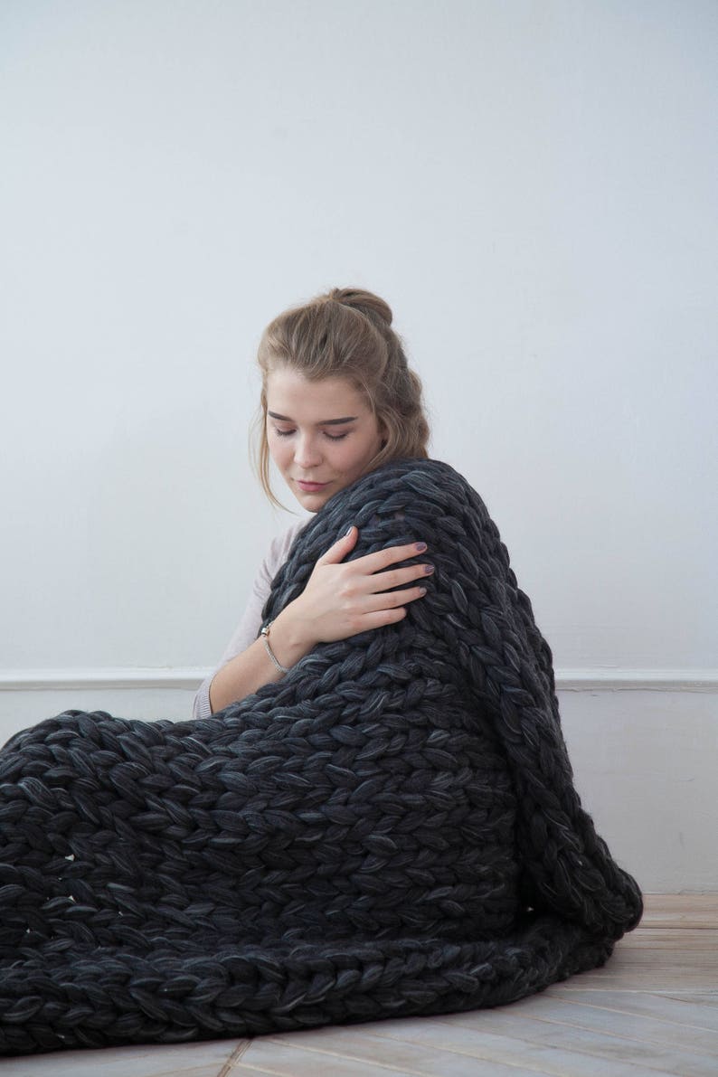 Chunky knitted blanket throw Giant afghan blanket Wool Giant | Etsy
