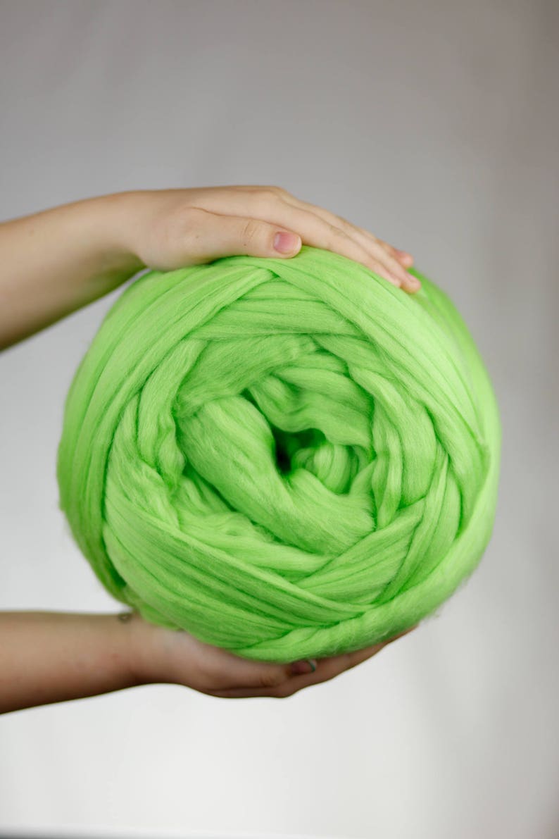 Arm Knitting Giant Yarn. Roving. Chunky Merino Wool Yarn. | Etsy