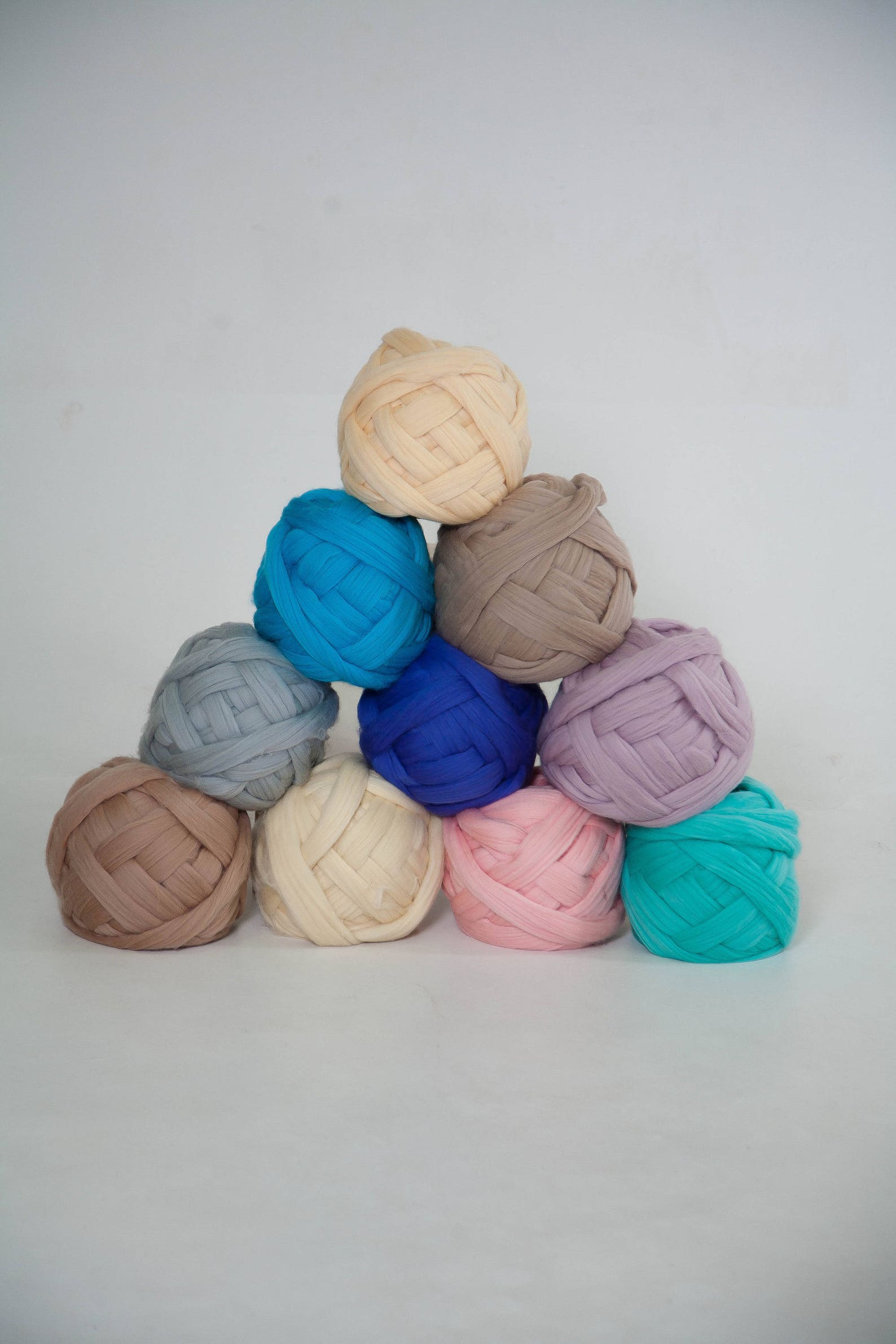 Chunky Arm Knitting Yarn 100% Wool 23 microns Giant Yarn | Etsy