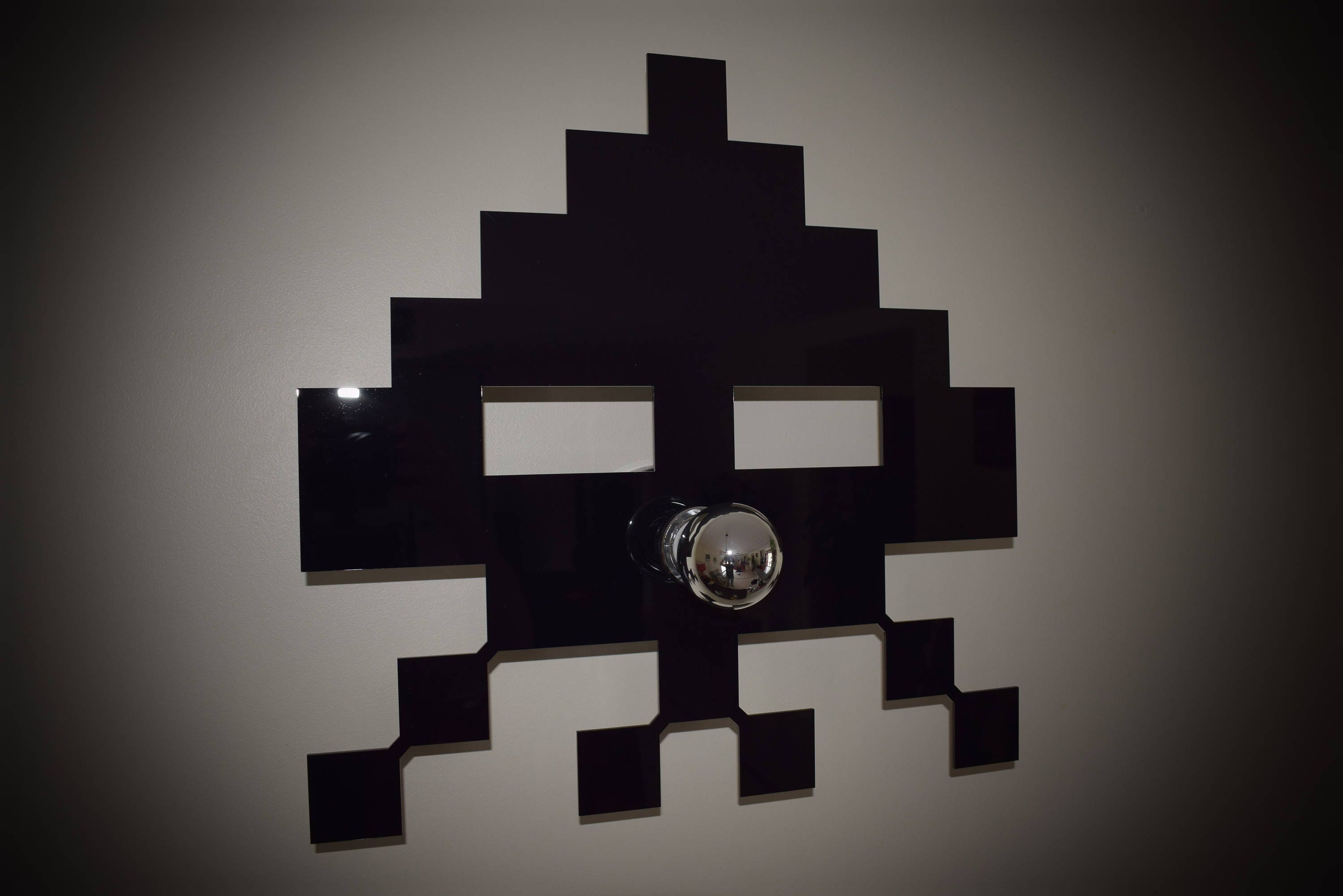 SPACE INVADER Wall Lamp Black Spatial Octopus With Shadow Effect - Etsy