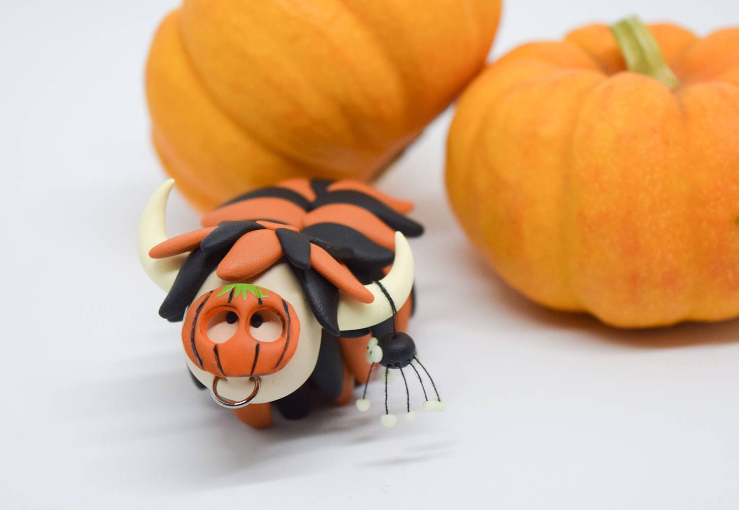 Halloween Coo / Highland Cow / Halloween Decoration / Pumpkin | Etsy