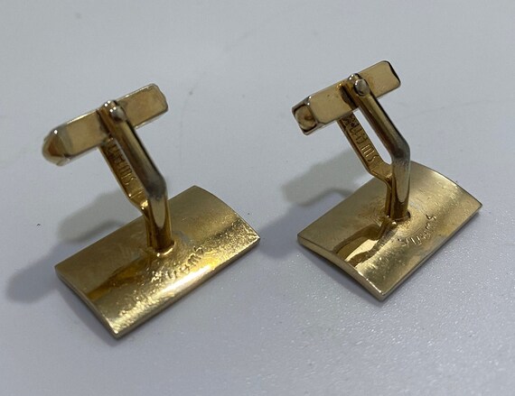 Vintage SWANK Curved Rectangle with Lines Gold Tone C… - Gem