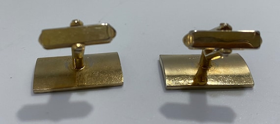 Vintage SWANK Curved Rectangle with Lines Gold Tone C… - Gem