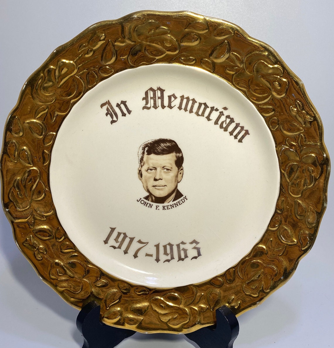 Vintage John F. Kennedy in Memoriam Gold Paint Flower Trim - Etsy
