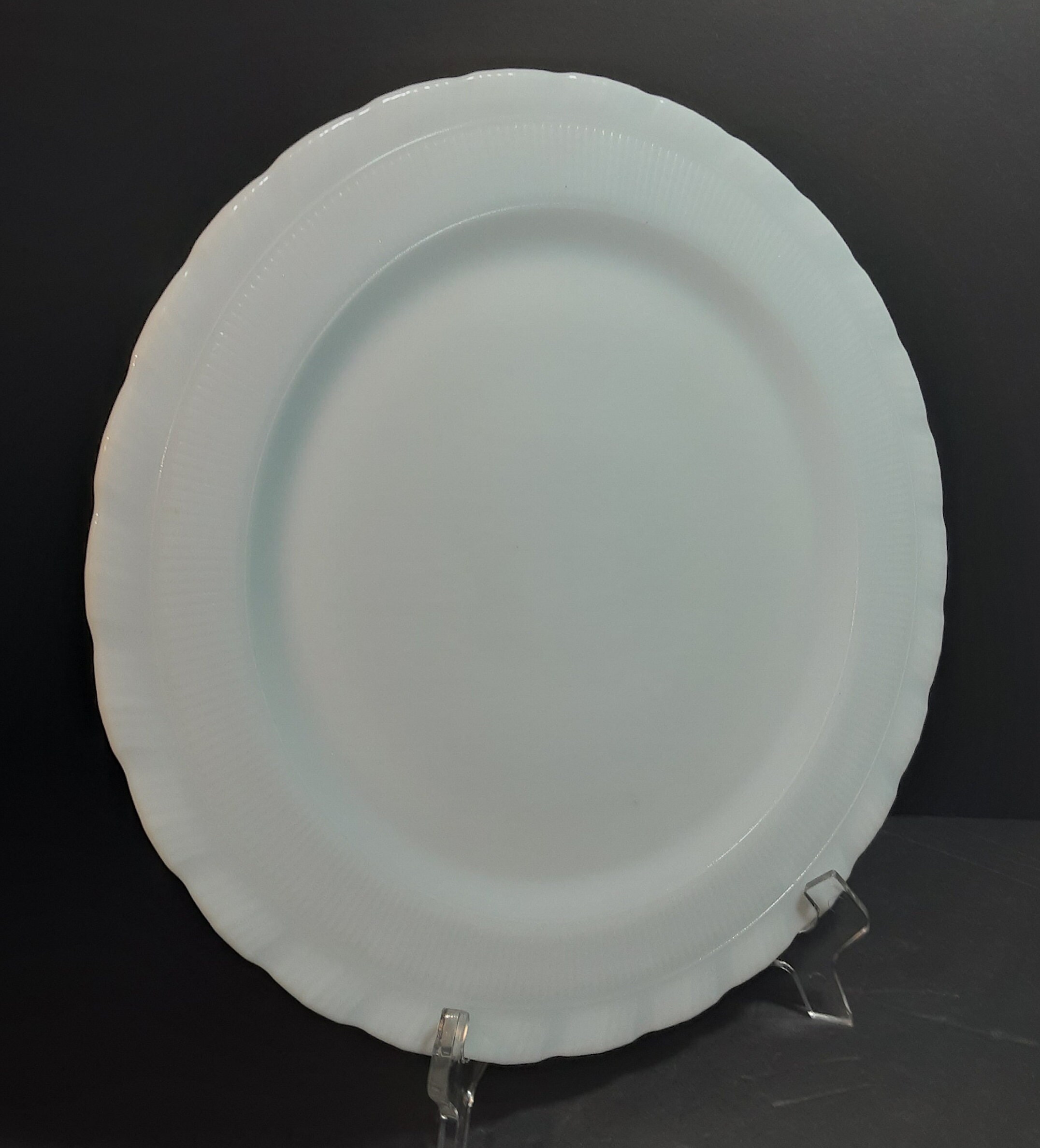 Ruffled Scalloped Edge Round Milkglass Platter With Art Deco Style ...