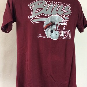 Vtg 1983 USFL Jacksonville Bulls T-shirt Maroon M 80s Football Team 50/ ...