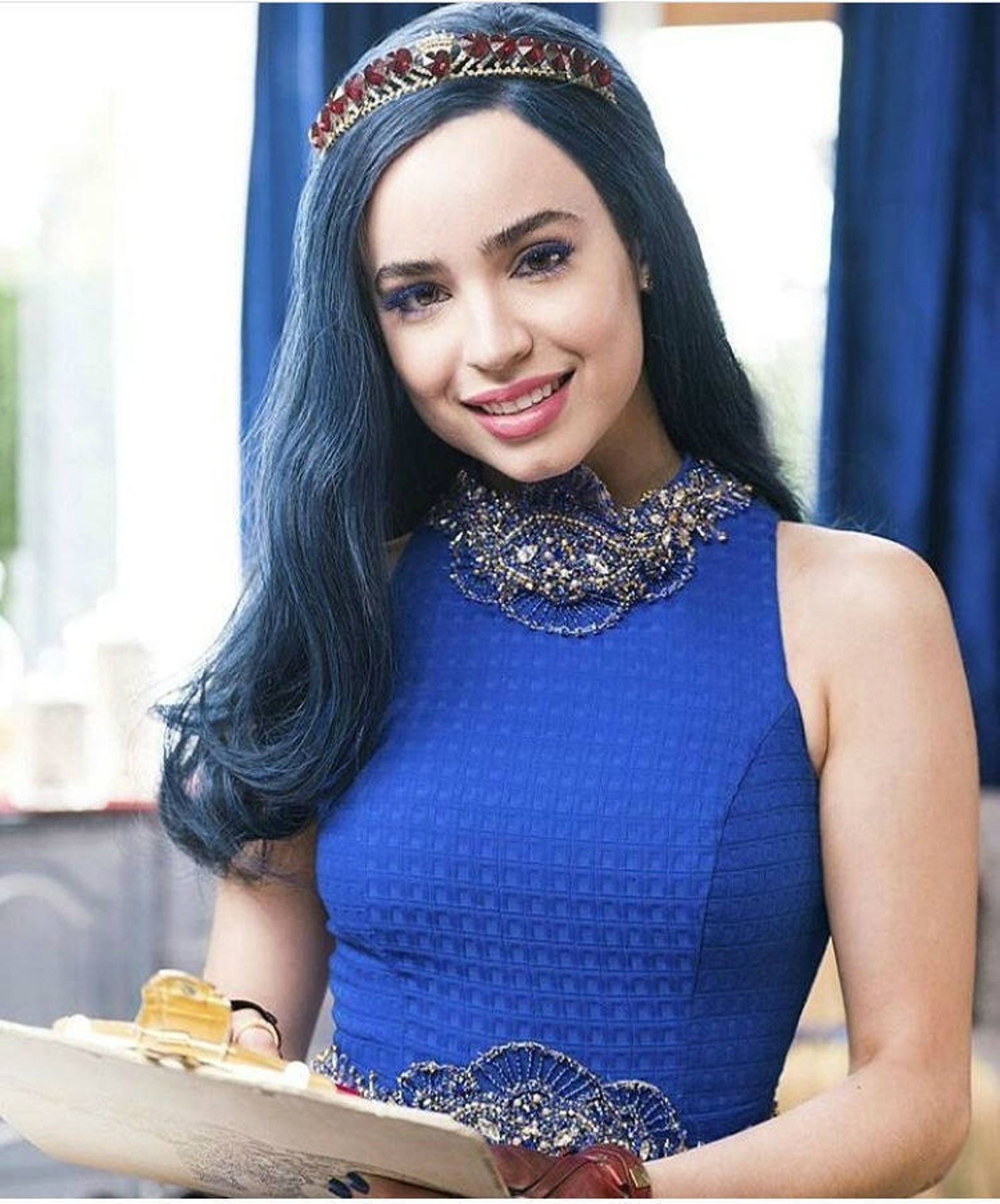 SALE !!!! Red Heart Crown Evie Descendants 2 Crown, Disney Descendants ...