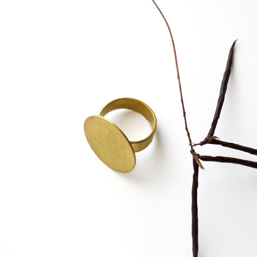 Circle Brass Ring - Modern Ring - Geometric Ring - Etsy