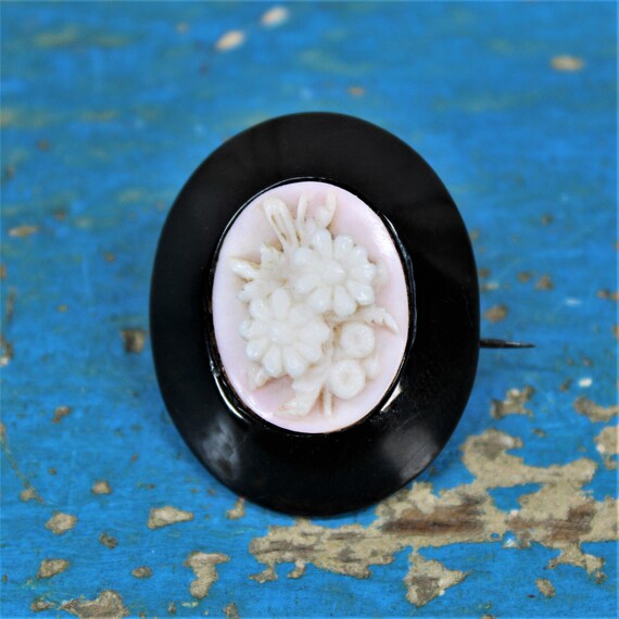 Victorian Angel Skin Coral & Jet Cameo Mourning Pin - Gem