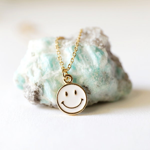 Smiley Face Necklace - Etsy