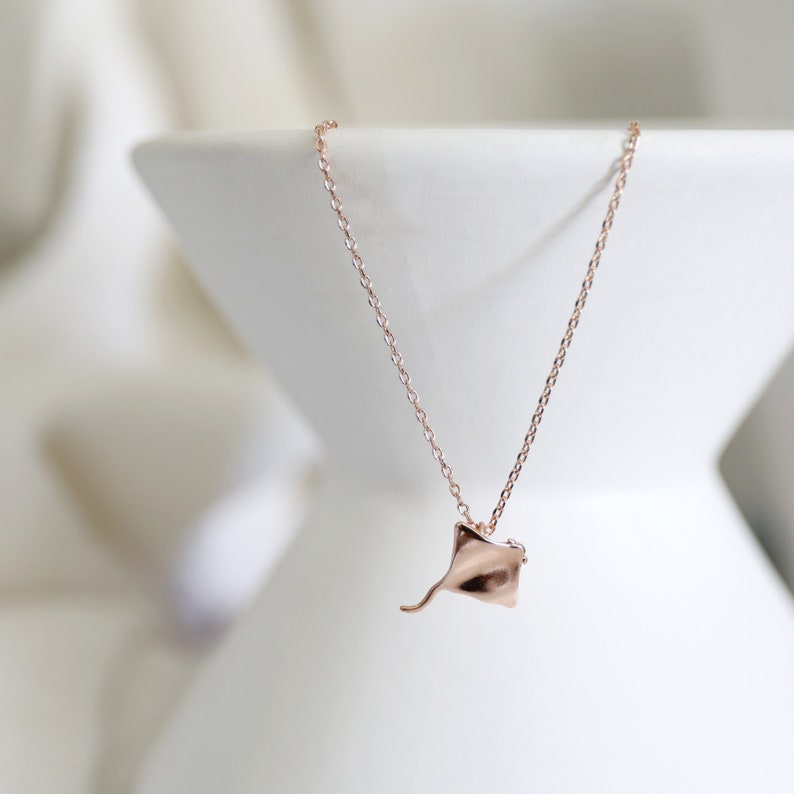 Rose Gold Stingray Necklace Dainty Stingray Charm Necklace - Etsy
