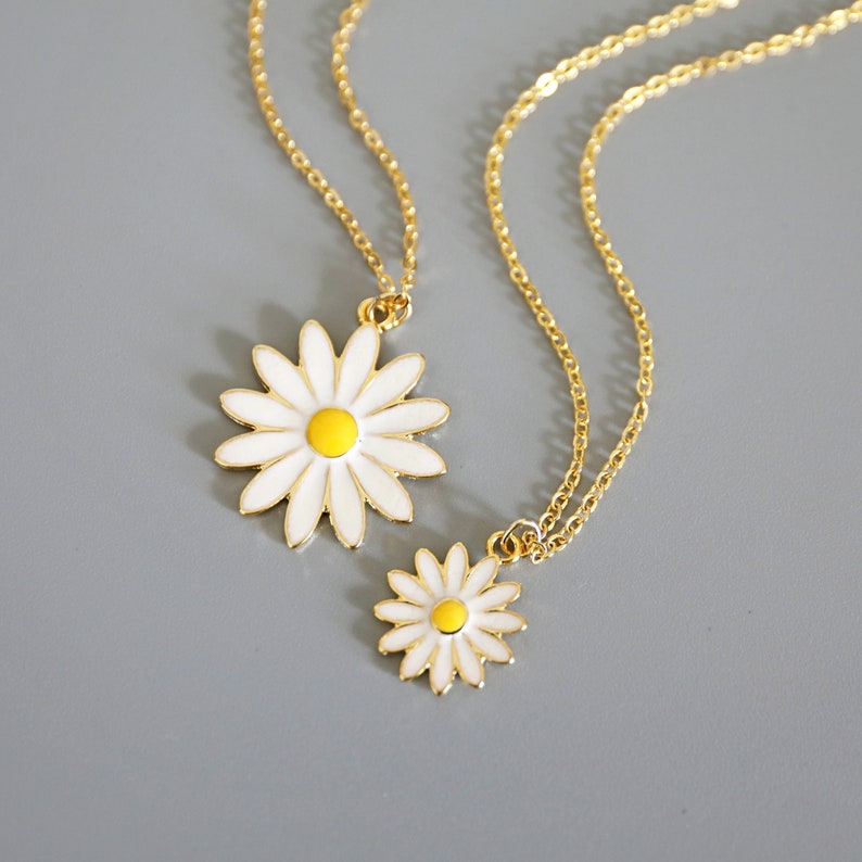 Daisy Necklace Gold Daisy Flower Pendant Necklacebirthday - Etsy