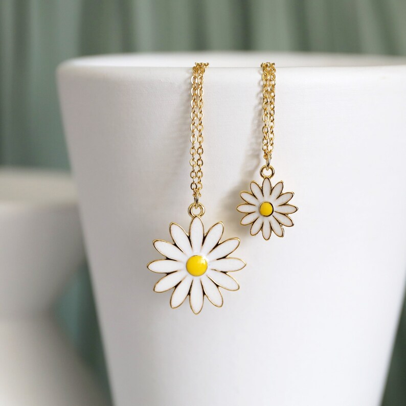 Daisy Necklace Gold Daisy Flower Pendant Necklacebirthday - Etsy
