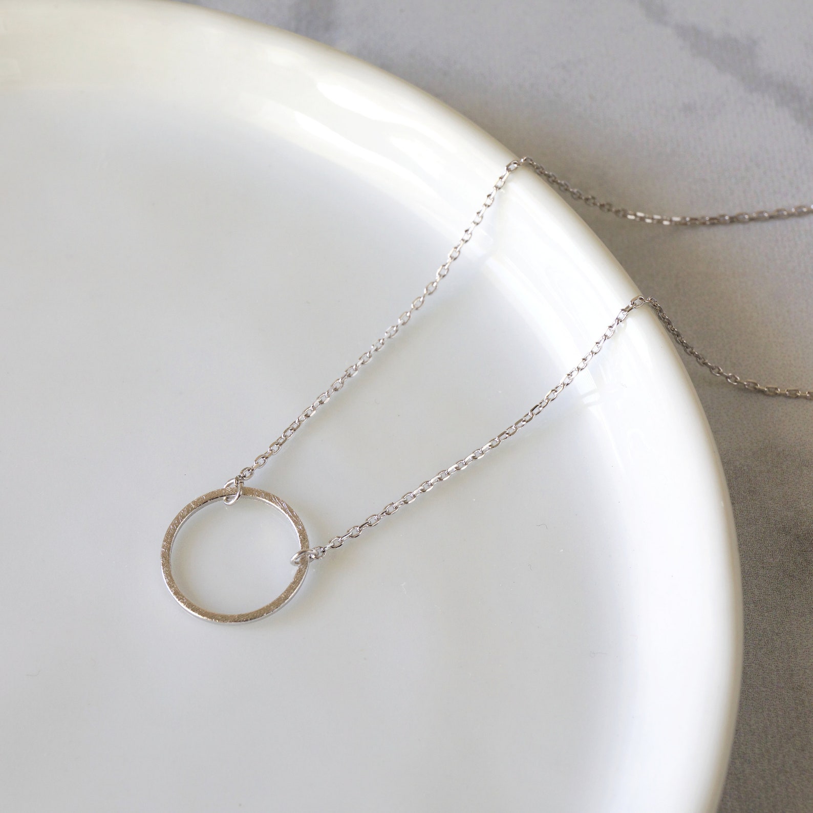 Simple Silver Circle Pendant Necklace Circle Necklace Silver - Etsy