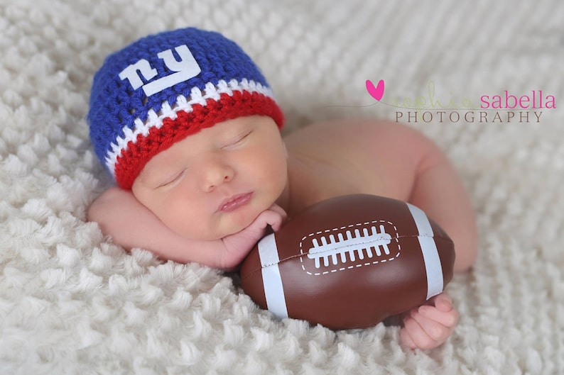 New York Giants -- Baby Girl Crohet -- Football Hat and Leg Warmers ...