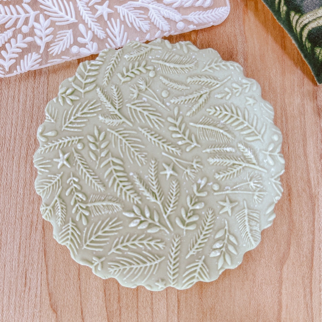 Evergreen Embosser: Christmas Greenery Decor With 2.75" Cutter - Etsy
