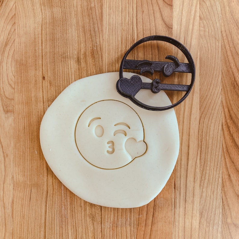 Kissy Face Emoji Cookie Cutter - Etsy