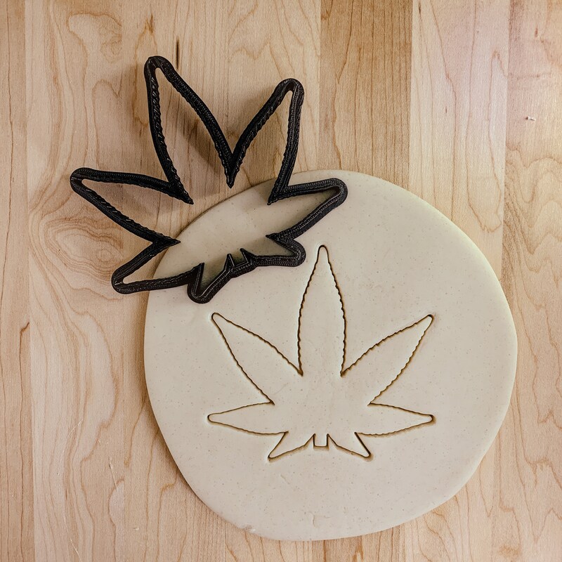 Pot Leaf Cookie Cutters - Etsy