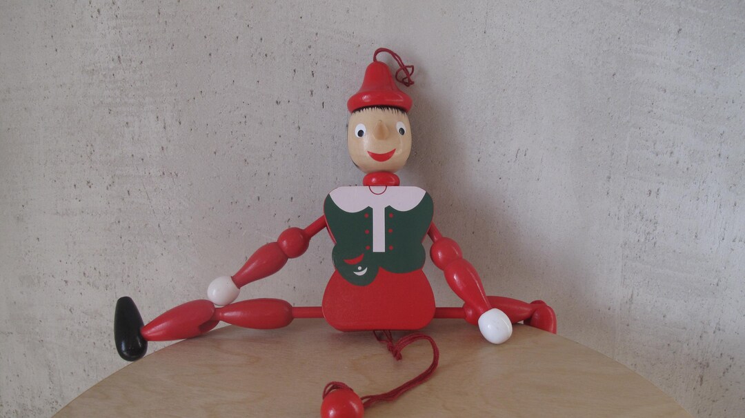 Vintage Wooden Pinocchio Toy / Vintage Collectable Wooden Folk Figurine ...