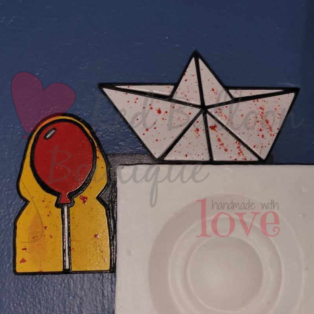 Georgie Balloon Door Frame Sitter – Creepy Horror Decor - Etsy