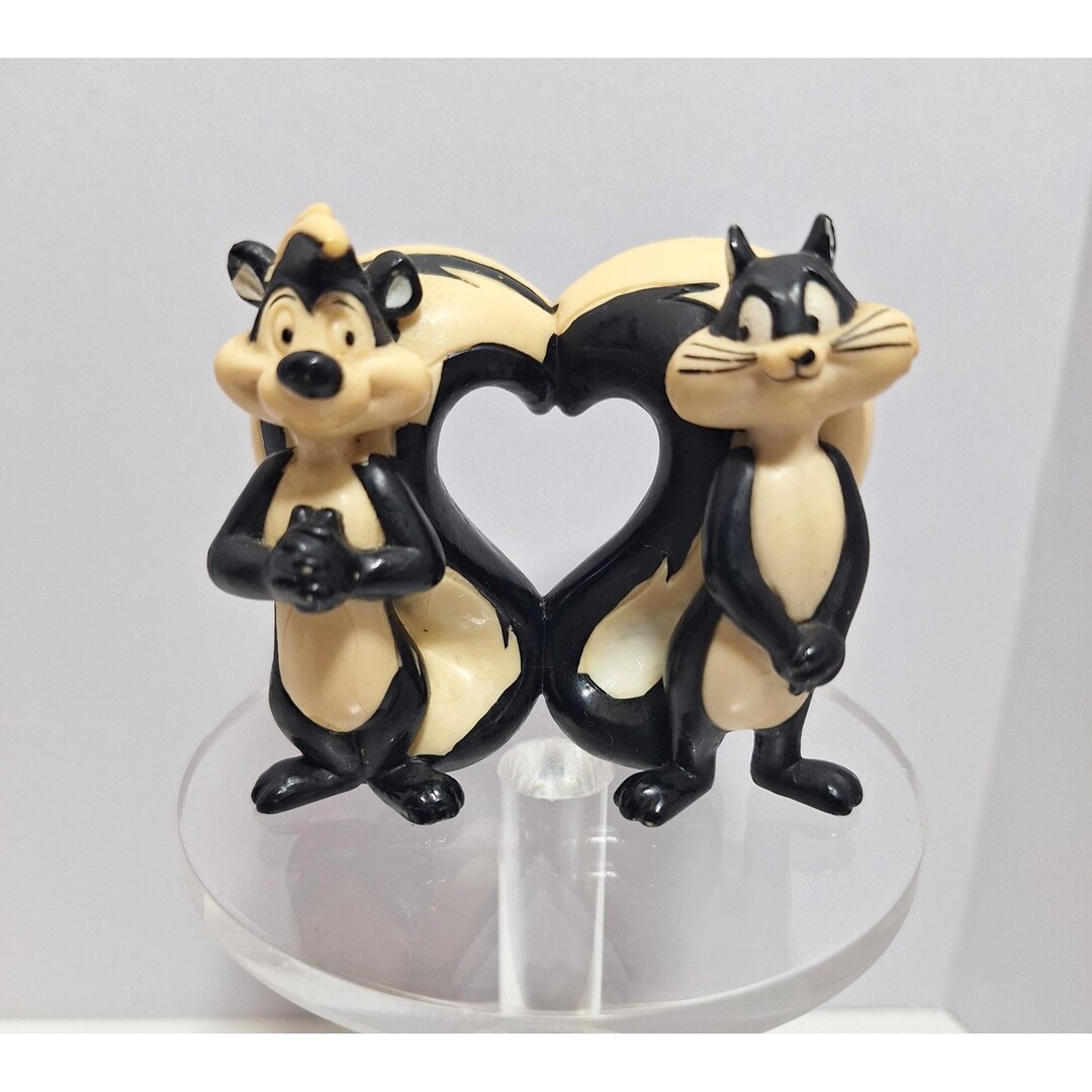 Pepé Le Pew & Penelope Figure Heart-shaped Romantic 1985 - Etsy